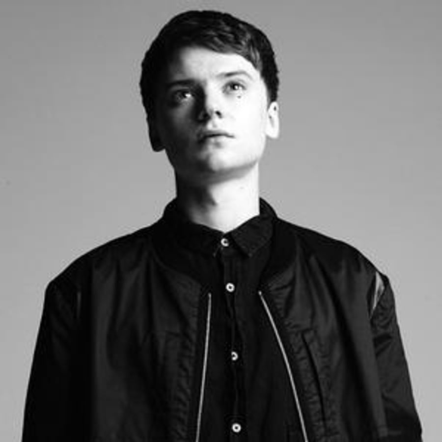 Request Conor Maynard stage now